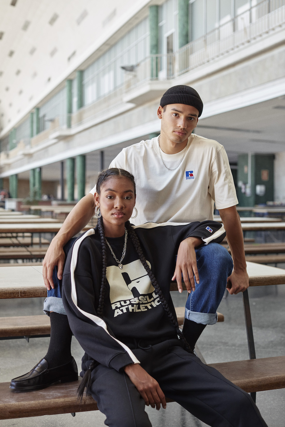 [STYLE] RUSSELL ATHLETICS AW 2022 - Viper Mag